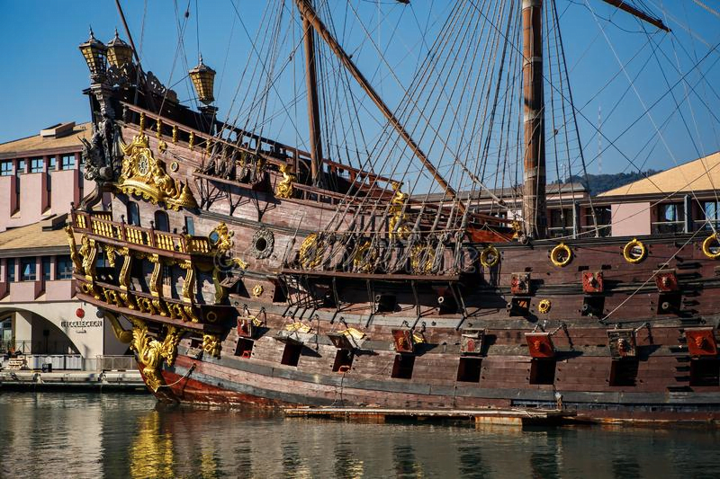 Spanish Galleon Neptune – Can you say ‘Fancy’? | The Ugly Minute