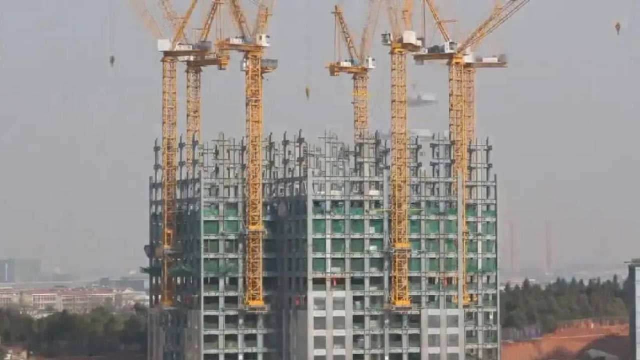 Chinese Company Builds 57-Storey Skyscraper in Record 19 Days | The ...