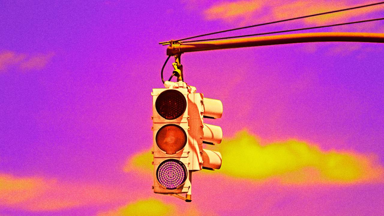 GOOGLE’S AI TRAFFIC LIGHT PROJECT MAY HAVE BEEN A MISTAKE | The Ugly Minute