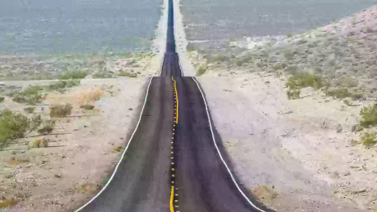 Terrifying reality if a driver breaks down on Death Valley road in ...